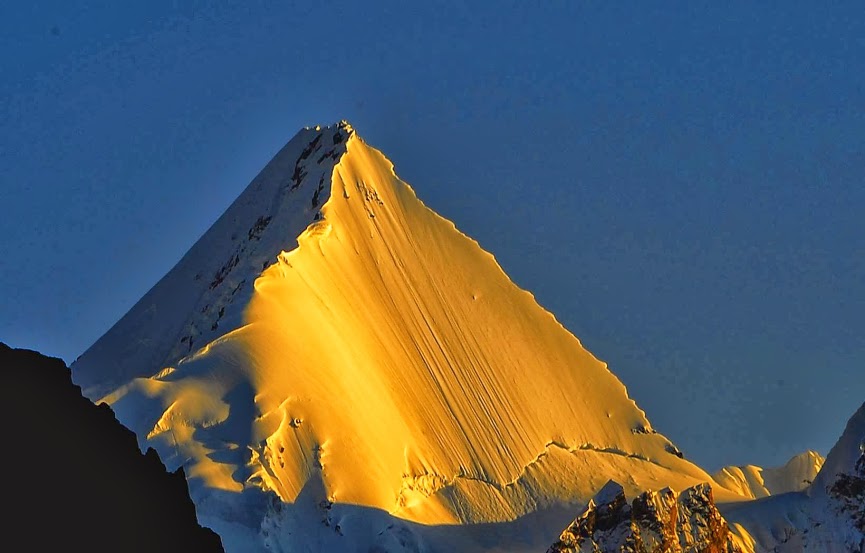 Golden Peak Base Camp Trek - Hunza Adventure Tours